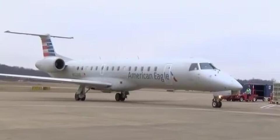 First direct flights to Chicago are wheels up from EVV - NewsBreak