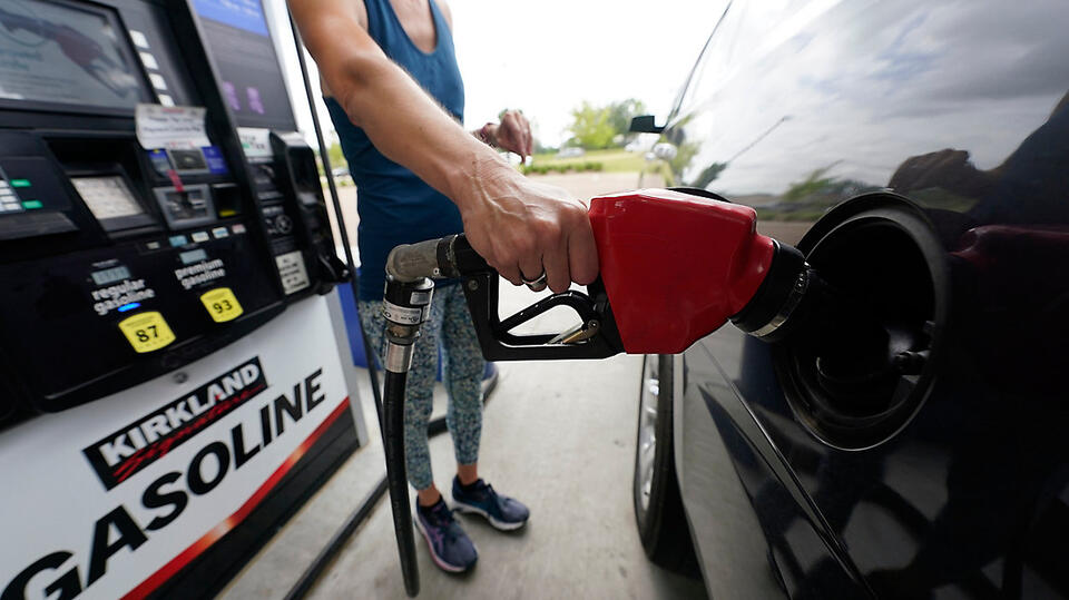 Top 10 lowest gas prices in the Milwaukee area for Fourth of July ...