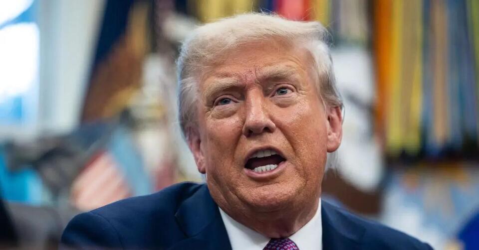 Donald Trump Tells Reporters to 'Fly Safely' Before Dropping Bizarre ...