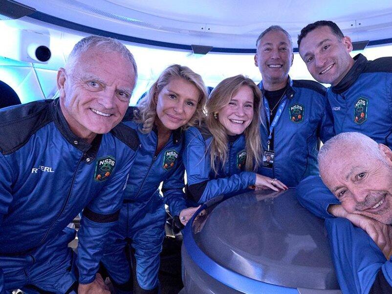 Blue Origin successfully completes 8th manned New Shepard space tourism ...