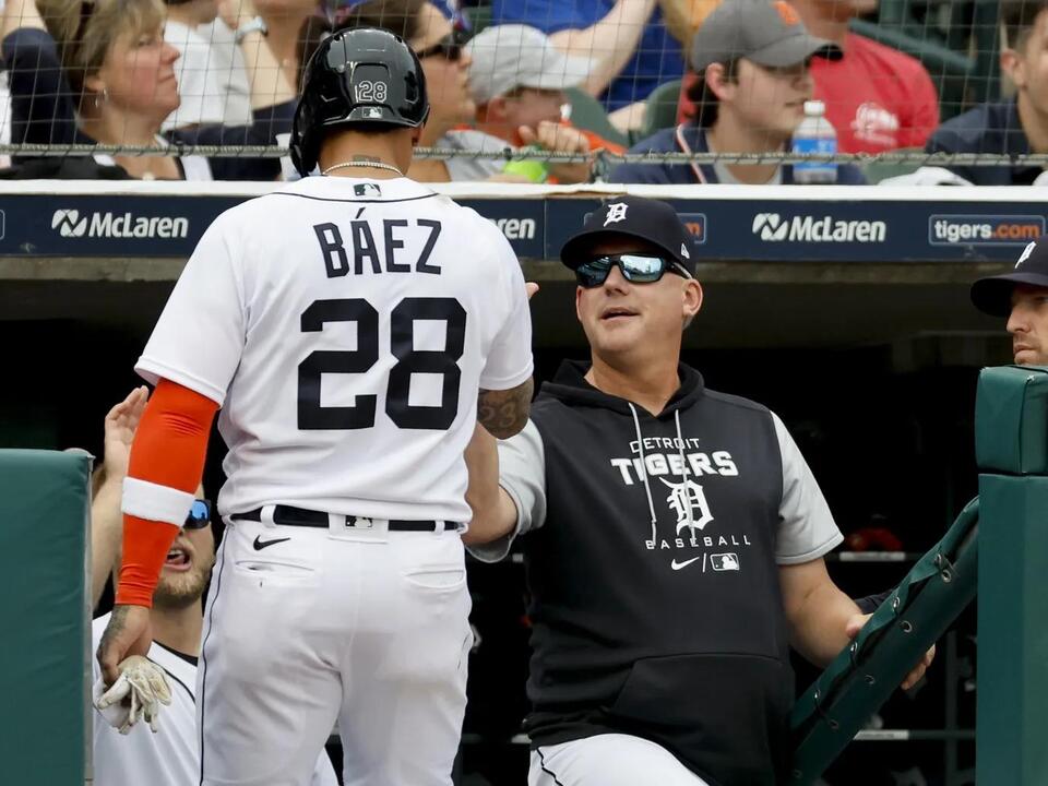 Hinch says Tigers won't "turn our back" on Javy Baez
