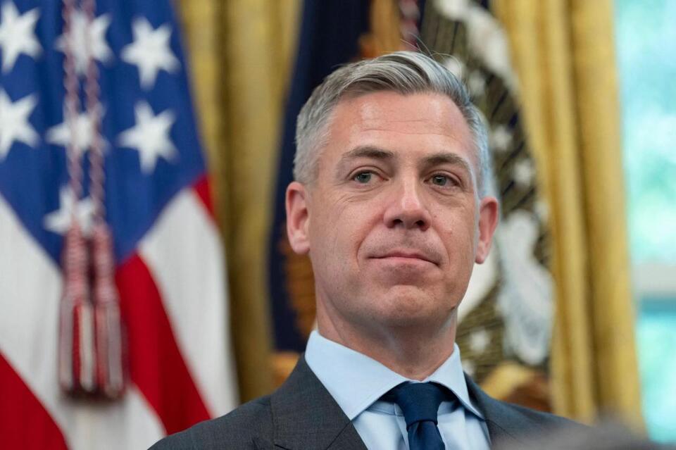 GOP Senator Pushes Bill Banning Woke Smithsonian - NewsBreak