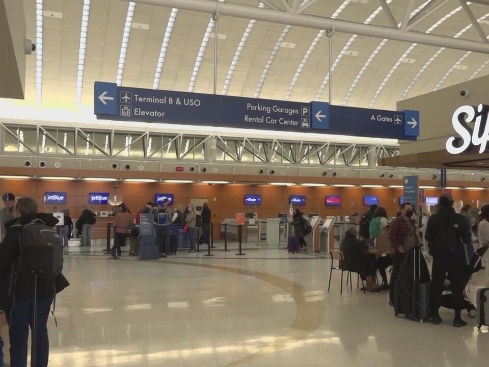 San Antonio International Airport ranked 19th on list of large airports