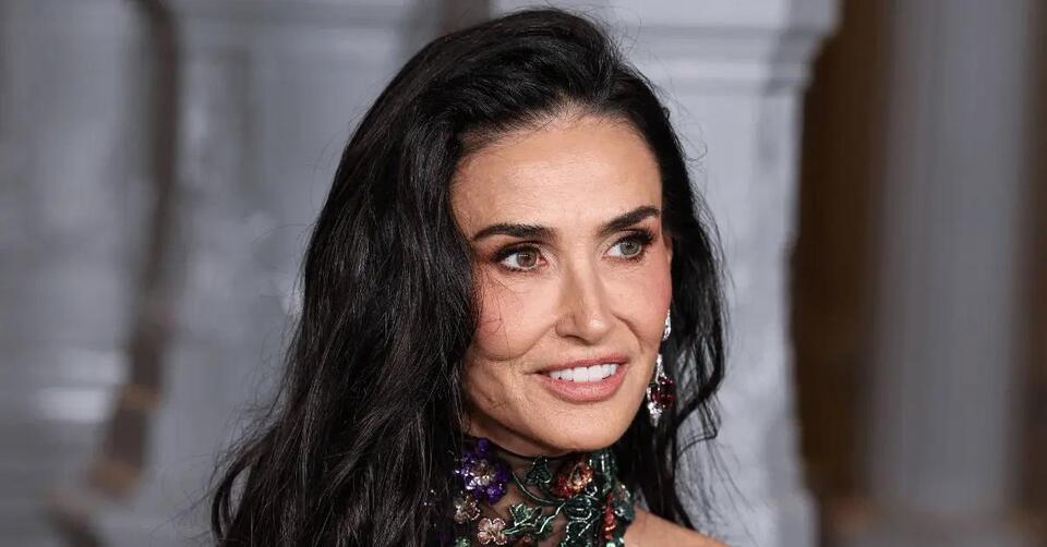 EXCLUSIVE: Plastic Demi Moore's 'Frozen' Face Explained — How Botox, a ...