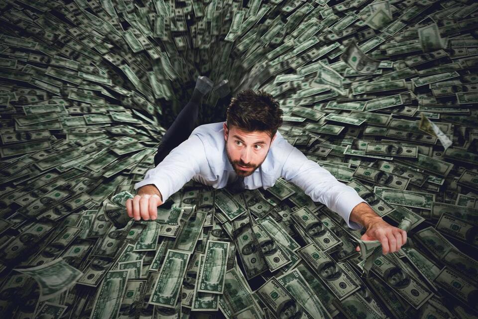 11 Disturbing Reasons You’re Secretly Terrified of Spending Money ...