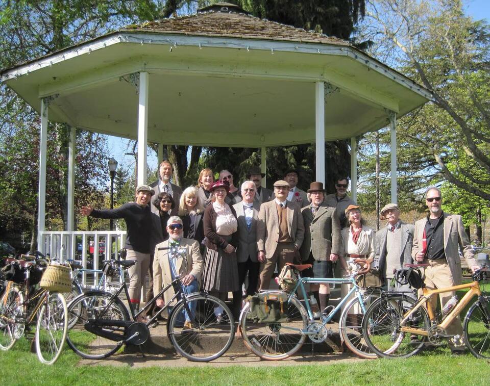 These Oregon bicycle rides feed the need for tweed - NewsBreak