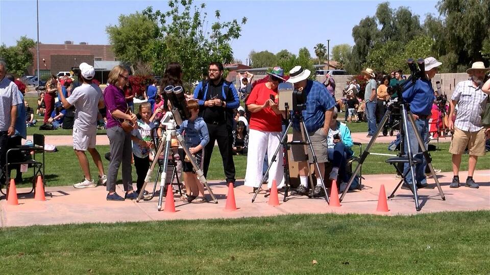 Yuma Main Library hosts eclipse experience - NewsBreak