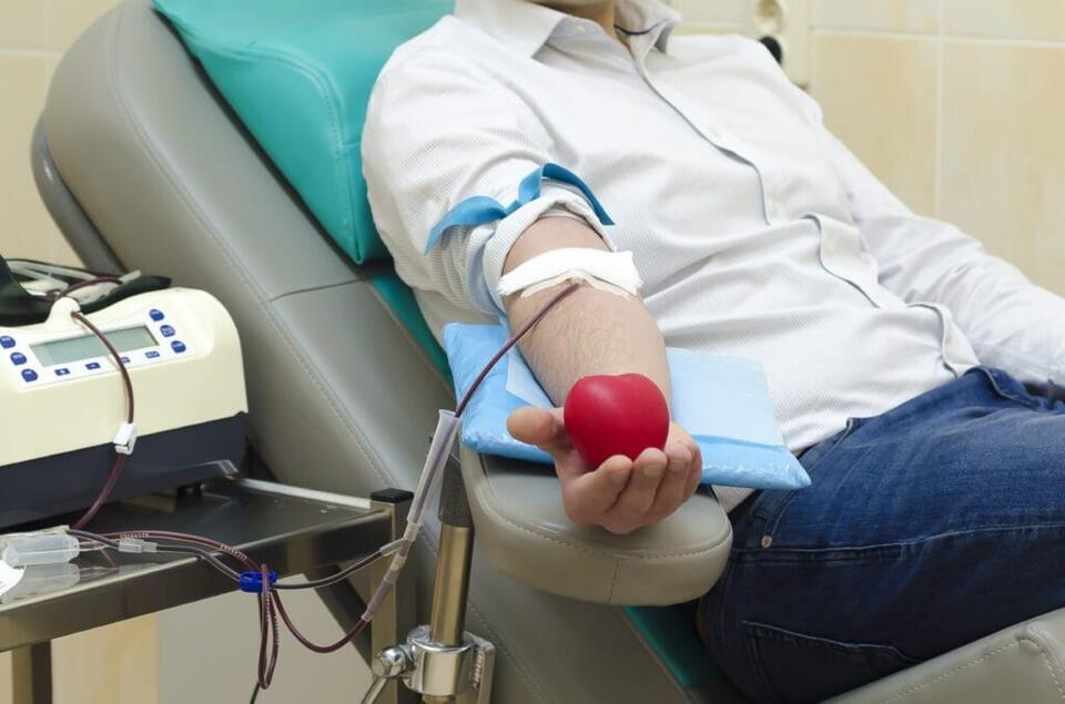 Red Cross faces critical blood shortage as flu cases surge, winter ...
