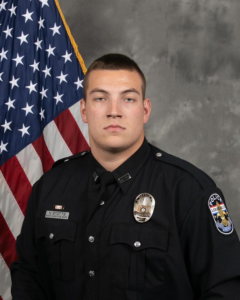 Louisville police chief to fire officer who fatally shot unarmed naked ...