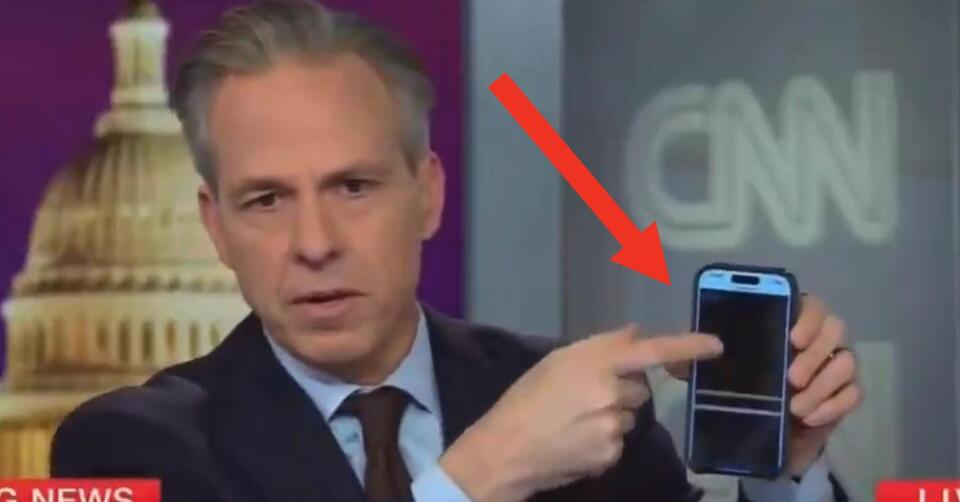 This Video Of A CNN Host Scrolling Through Dozens Of Blacked-Out Pages ...