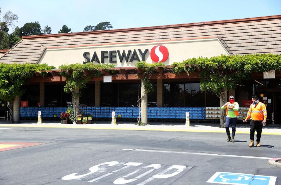 Would Safeway be open on Christmas Day? Store hours, dates, and more ...