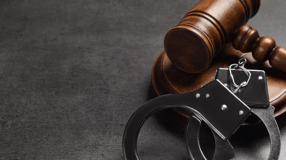 Metro Atlanta rapper Quez 2RR sentenced to prison for having machine ...