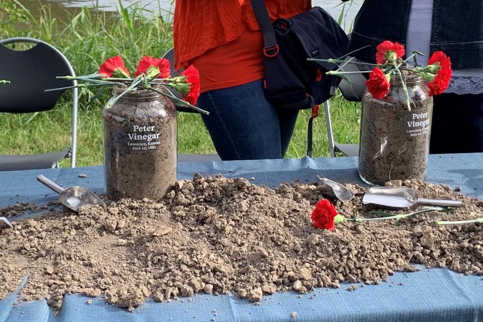At memorial for Lawrence lynching victims, a crowd faces history head ...