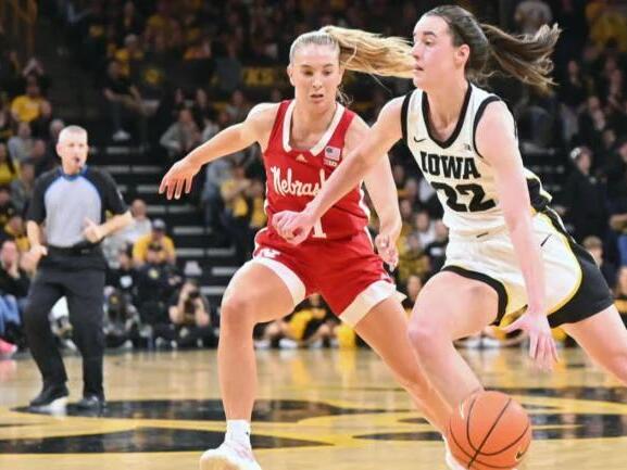 Caitlin Clark Record Tracker Iowa Star Now Five Points Away From No 3