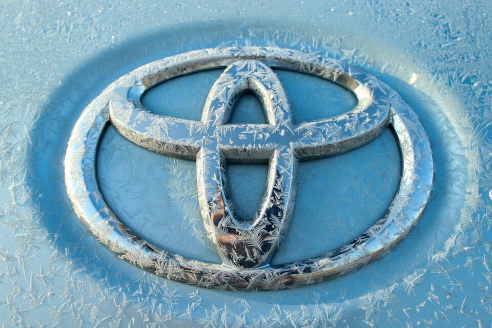 Hidden Messages in Famous Logos - NewsBreak