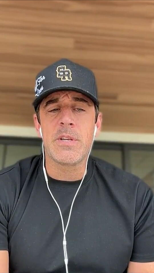 Aaron Rodgers details "strange" meeting with Jets head coach Aaron Glenn & GM Darren Mougey ...