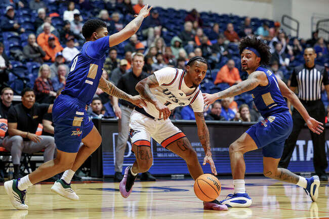 UTSA's late push falls short in loss at UAB - NewsBreak