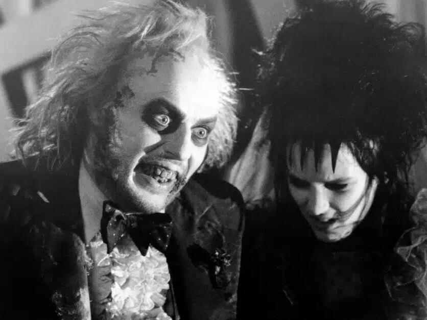 ‘Beetlejuice 2’ Clarifies Key Detail From Lydia Deetz’s Wedding Scene ...