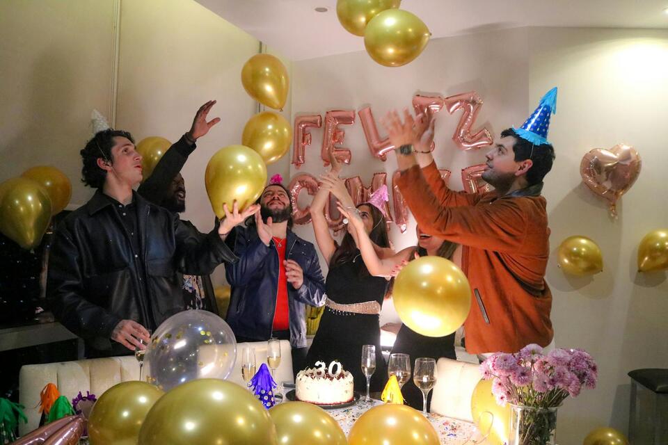 Boyfriend Ruins Her 21st Birthday Over Alcohol, Locks Himself In The ...
