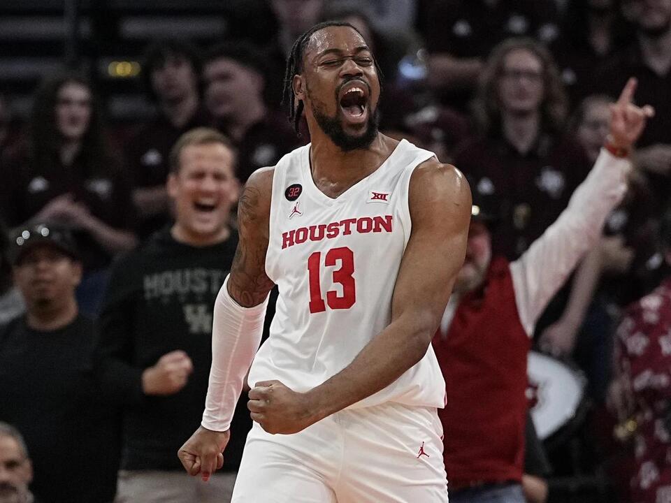 Emanuel Sharp scores 21 as No. 4 Houston holds off Texas A&M 70-66 for ...