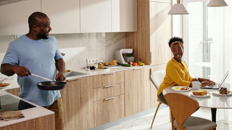 Guests Definitely Judge Your Kitchen-Here's What They Notice First ...