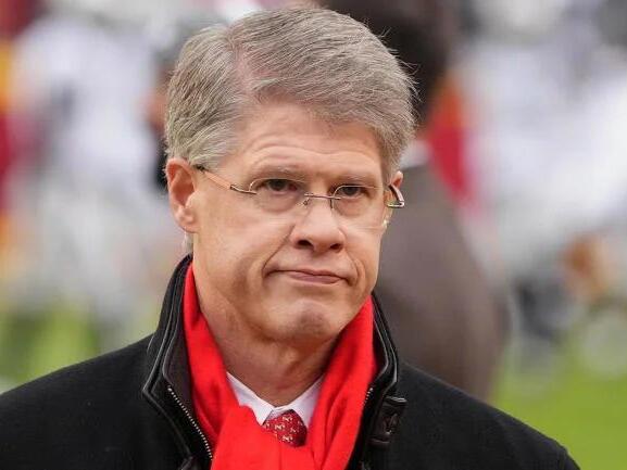 Chris Jones has 'two middle fingers' for anyone who gave Chiefs owner ...