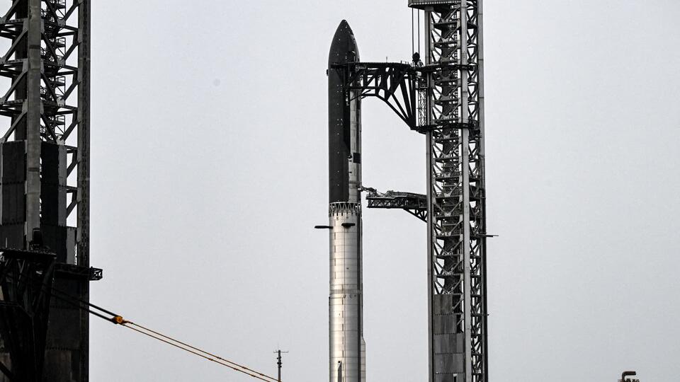 SpaceX scrubs test flight of massive Starship rocket, will retry Friday ...