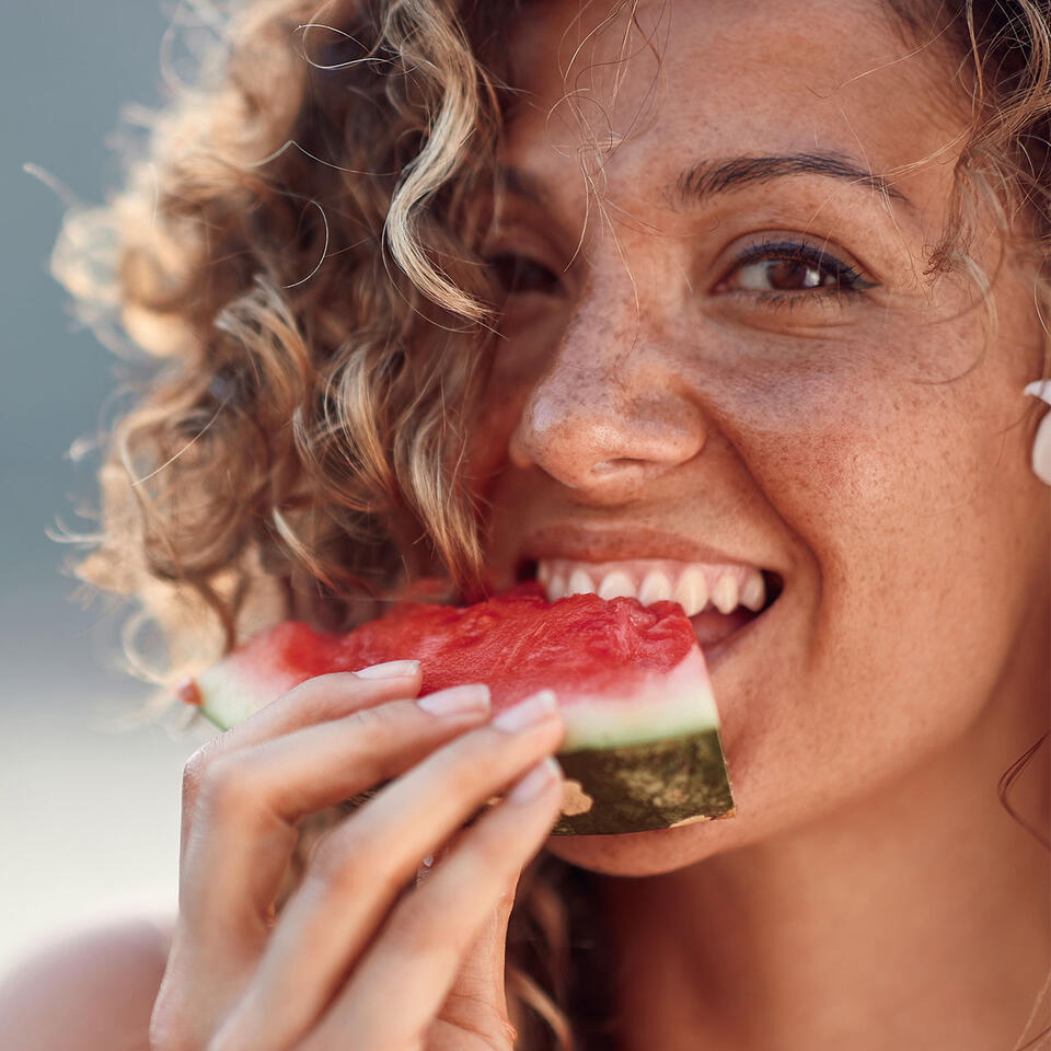 Doctors Share What Foods You Should Be Eating To Look 'Healthier And ...