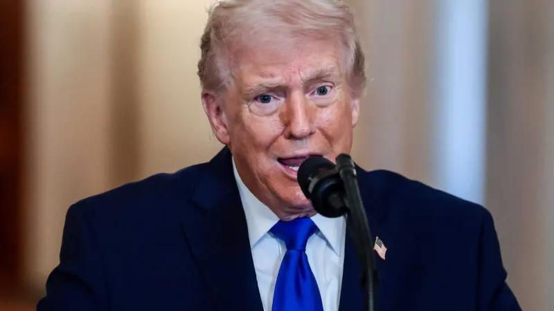 Trump boasts about paying for woman's surgery in odd exchange: 'I gave ...