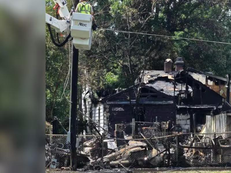 House fire deemed “under control” in Sikeston