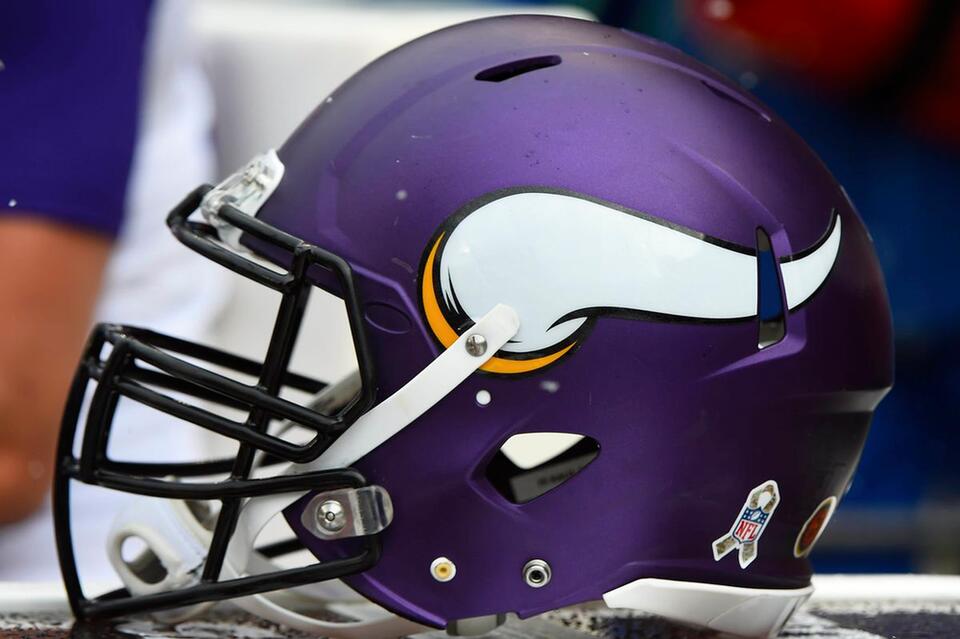 Three Free Agent Quarterbacks The Minnesota Vikings Should Target ...