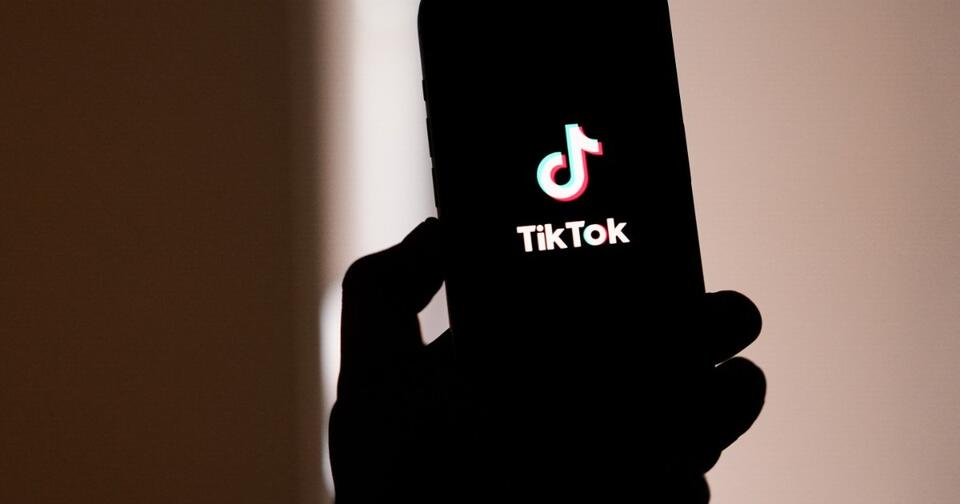 ‘Hopeless Core’ Trend Takes Over TikTok: Here’s What It Means - NewsBreak