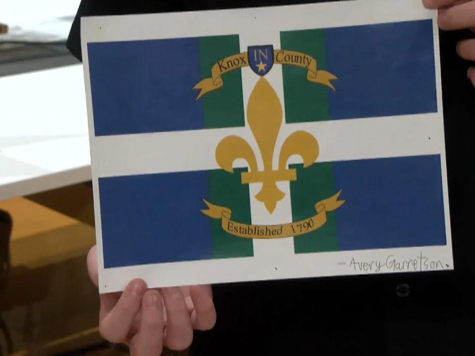 Knox County eighth grader presents county flag design to commissioners