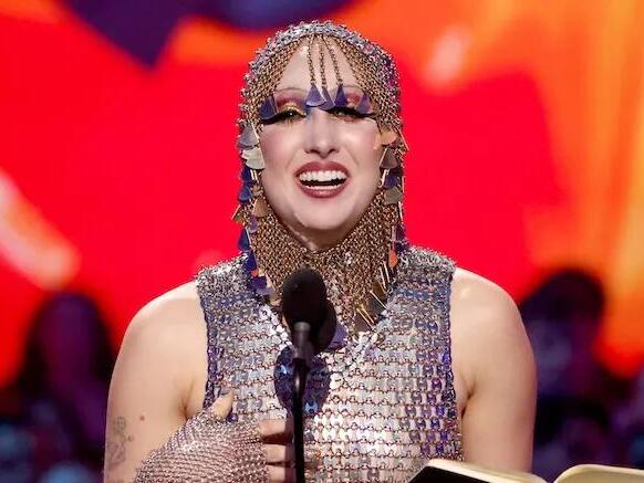 The Viral Chappell Roan ‘Hot To Go!’ Trend Sparked Hilarious Responses ...