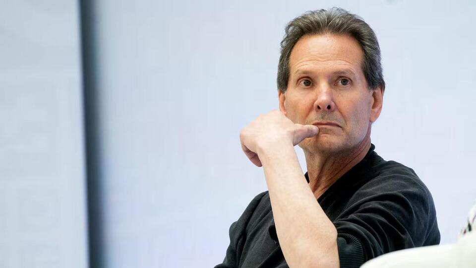 Dan Schulman Named Verizon CEO as Company Chases New Growth Era - NewsBreak