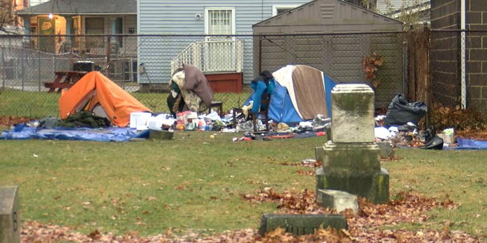 Tremont couple helps homeless residents prepare for winter storm ...