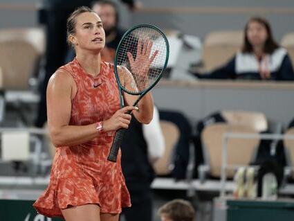 Tennis-Sabalenka and Djokovic soar, Roland Garros bans alcohol in stands