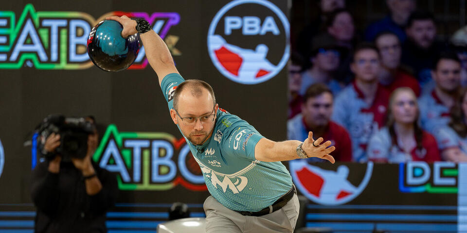 EJ Tackett Maintains Lead in AMF PBA World Championship - NewsBreak