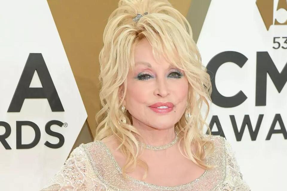 The Real Story Behind Dolly Parton’s ‘Jolene,’ Inspired by Her Husband ...