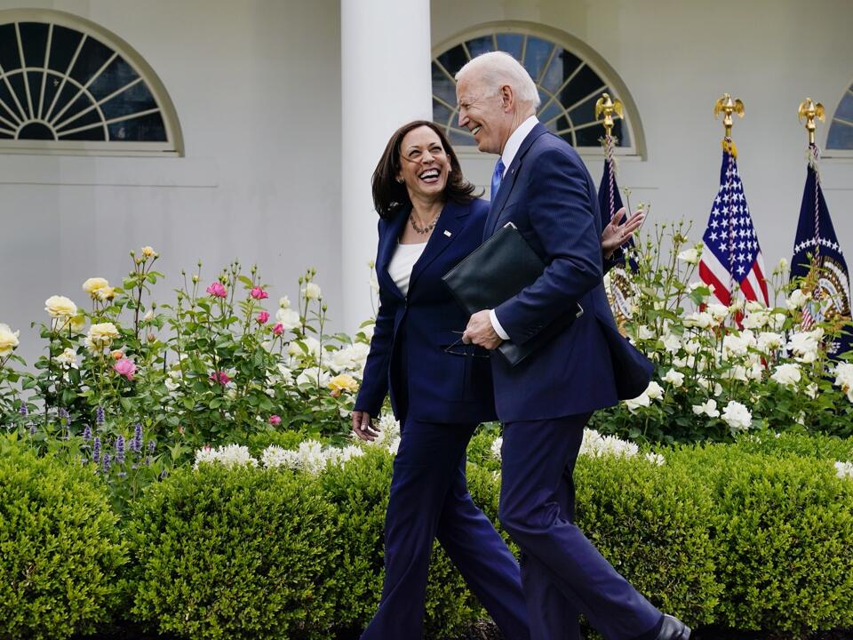 Liberal Columnist Calls on Kamala Harris to Come Out Against ‘Toxic ... Liberal Columnist Calls on Kamala Harris to Come Out Against ‘Toxic ...
