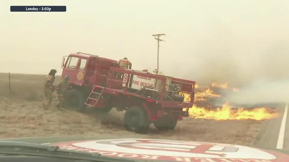 Hammon Fire Department gifted new window for fire truck after viral ...