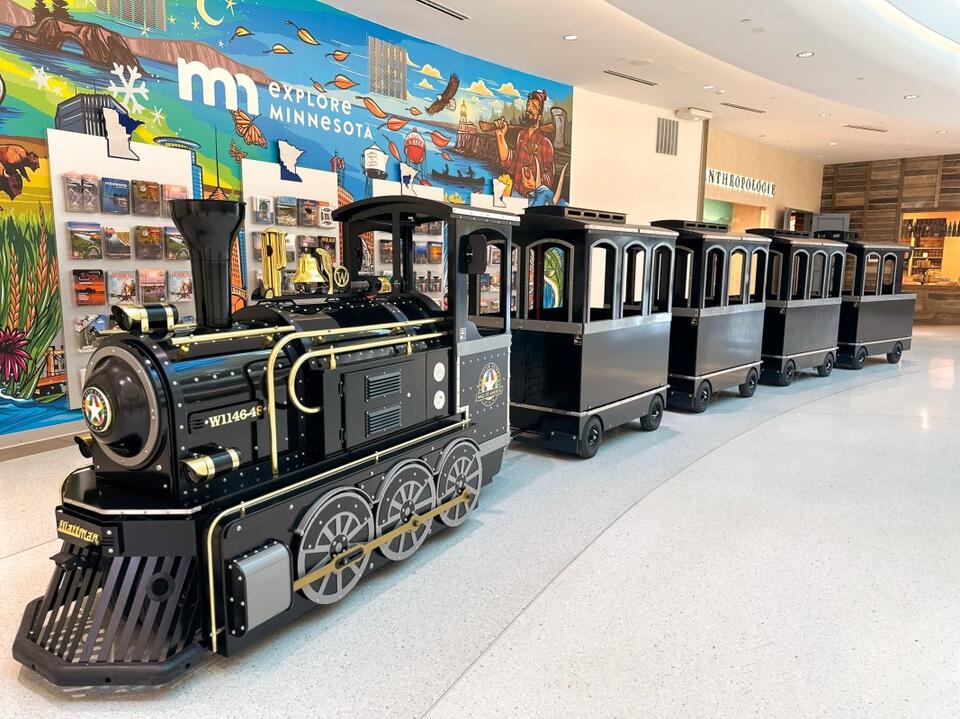 You can now ride a train around the Mall of America - NewsBreak