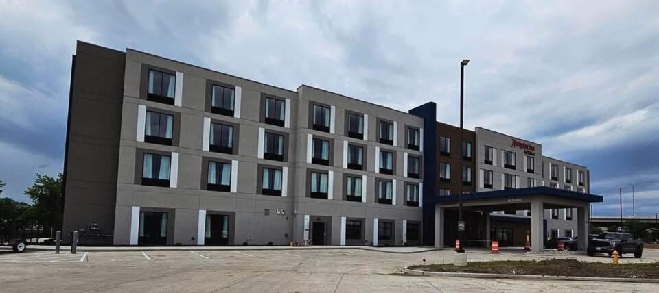 Frontier Hospitality Group unveils new Hampton Inn by Hilton in East ...