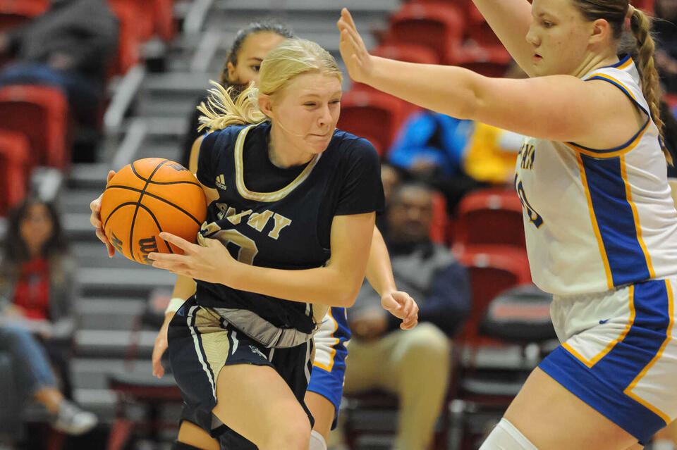 2024 FSCB Holiday Classic: St. Vincent vs. Saxony Lutheran - NewsBreak