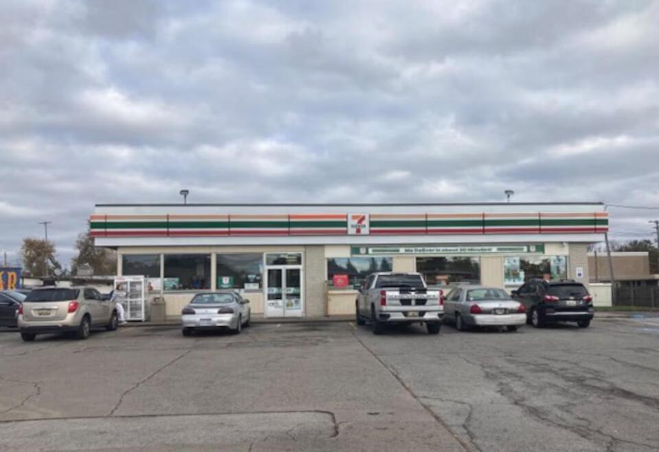 Saginaw man charged with trying to rob 7-Eleven beer cooler - NewsBreak