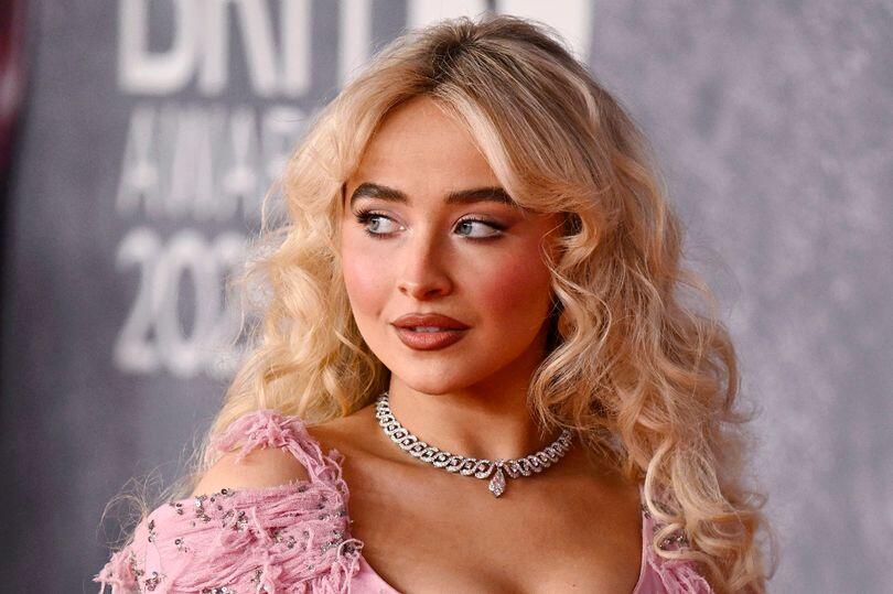 Sabrina Carpenter Fortnite Festival Season 8 - All new skins, cosmetics ...