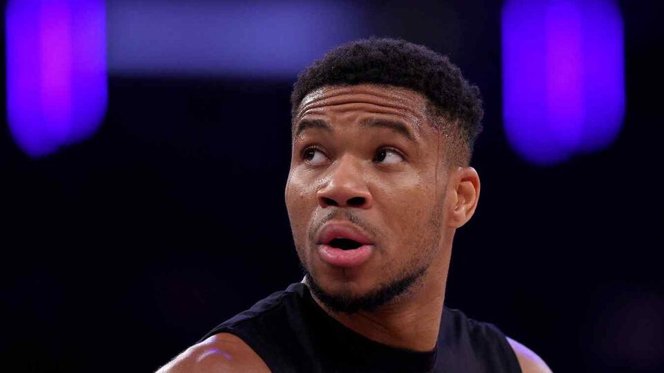 Knicks Get Bad News On Bombshell Giannis Antetokounmpo Trade - NewsBreak