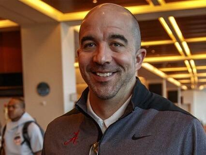 Alabama trainer Jeff Allen staying under new coach Kalen DeBoer