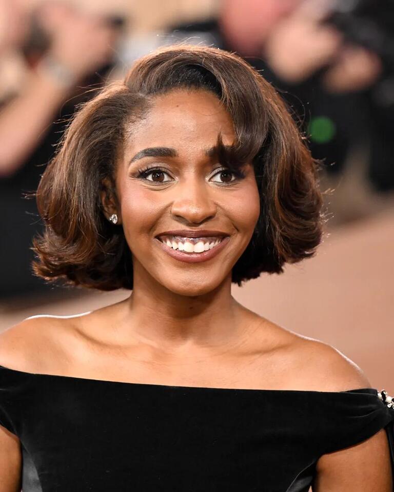 All I Want in 2026 Is a Forehead Curl - NewsBreak