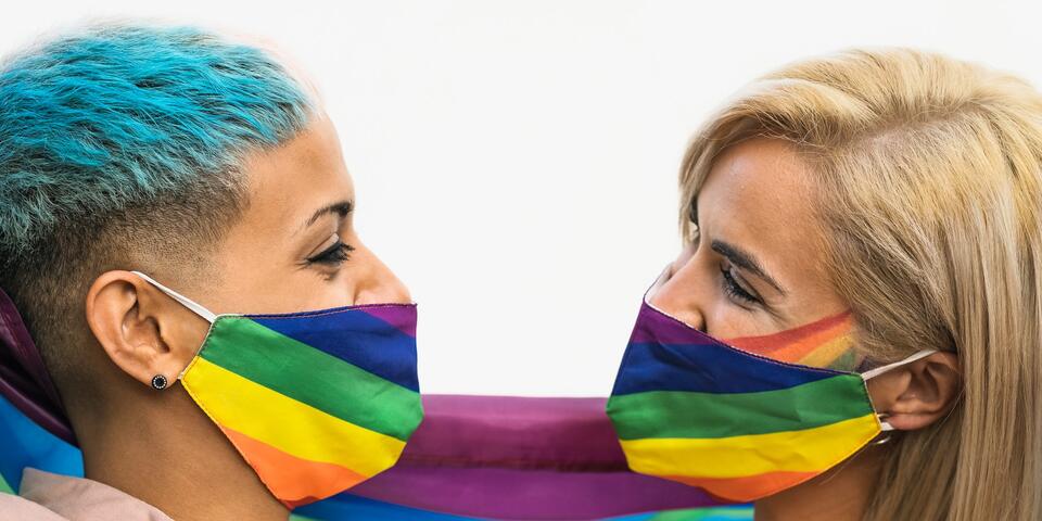 Massachusetts Lesbian Bar Faces Boycott After Lifting Face Mask Rule 3583